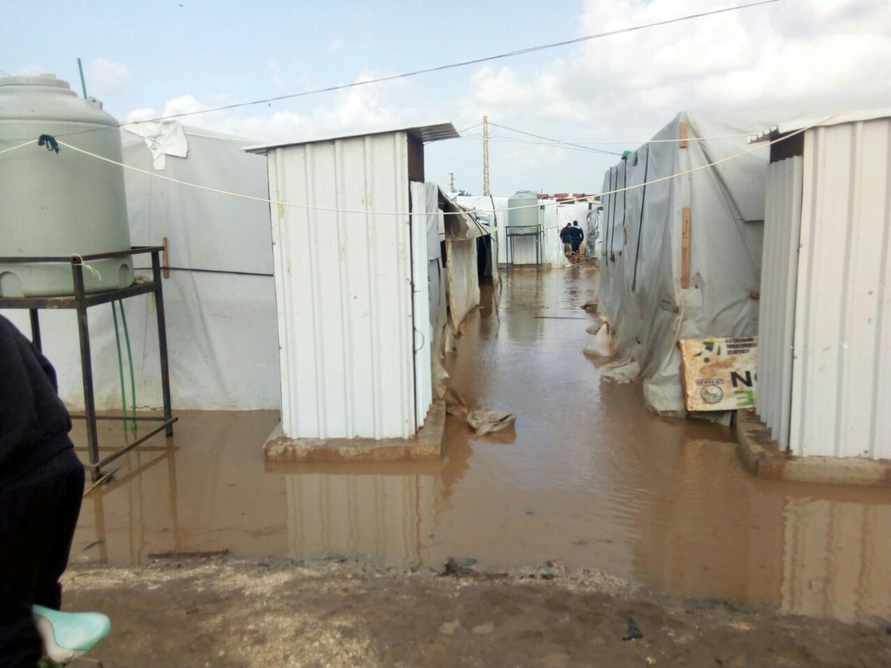 [PHOTOS] Refugee camps in Akkar drowning in water - Lebanon News