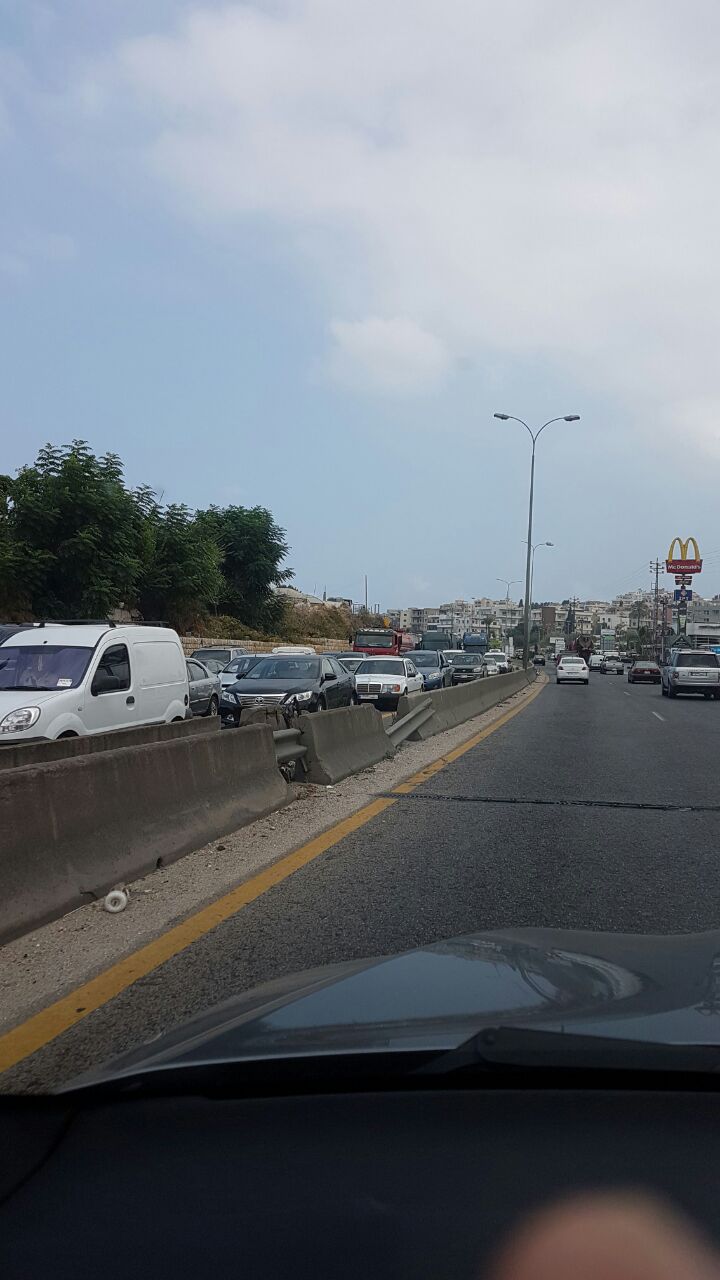 [PHOTOS] Installation works of pedestrian bridge in Jbeil cause ...