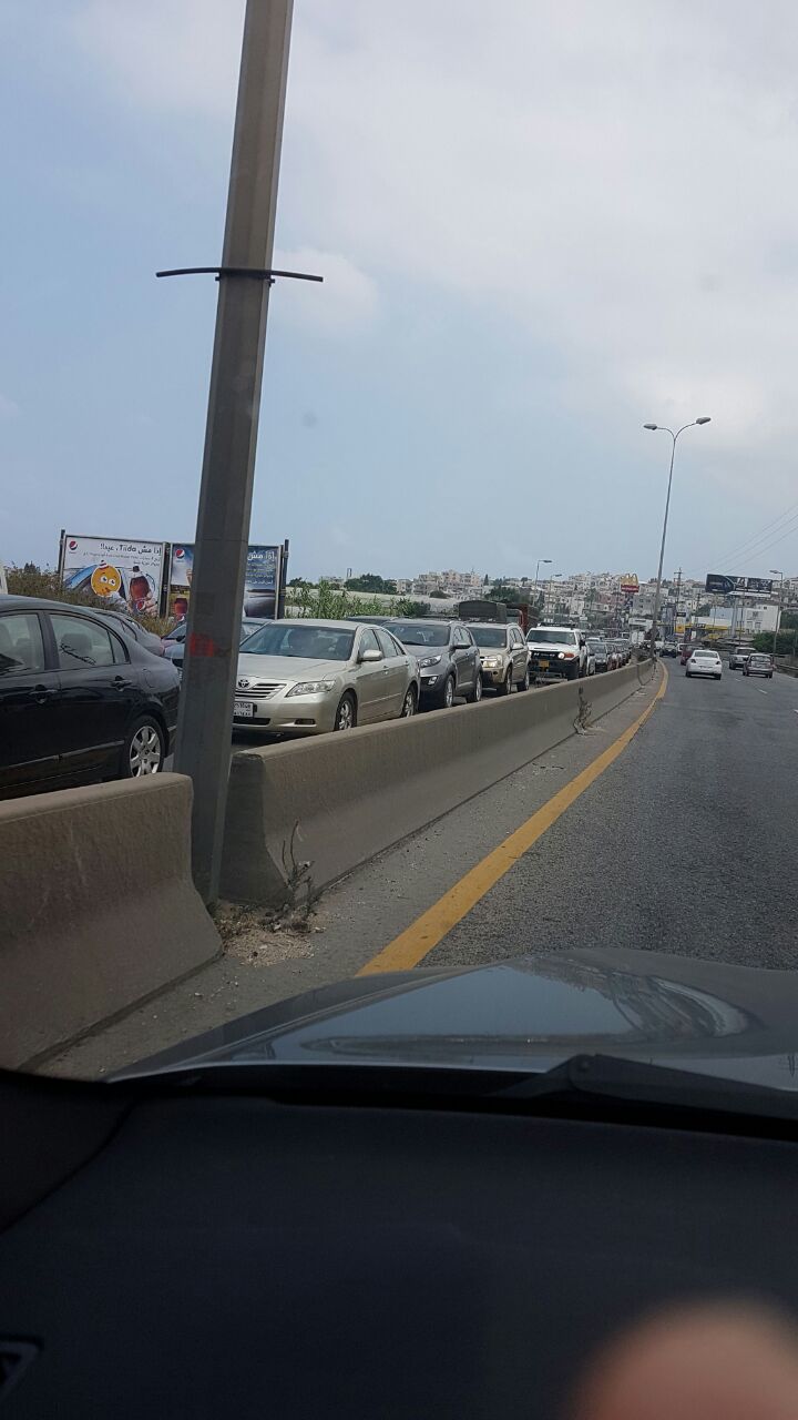 [PHOTOS] Installation works of pedestrian bridge in Jbeil cause ...