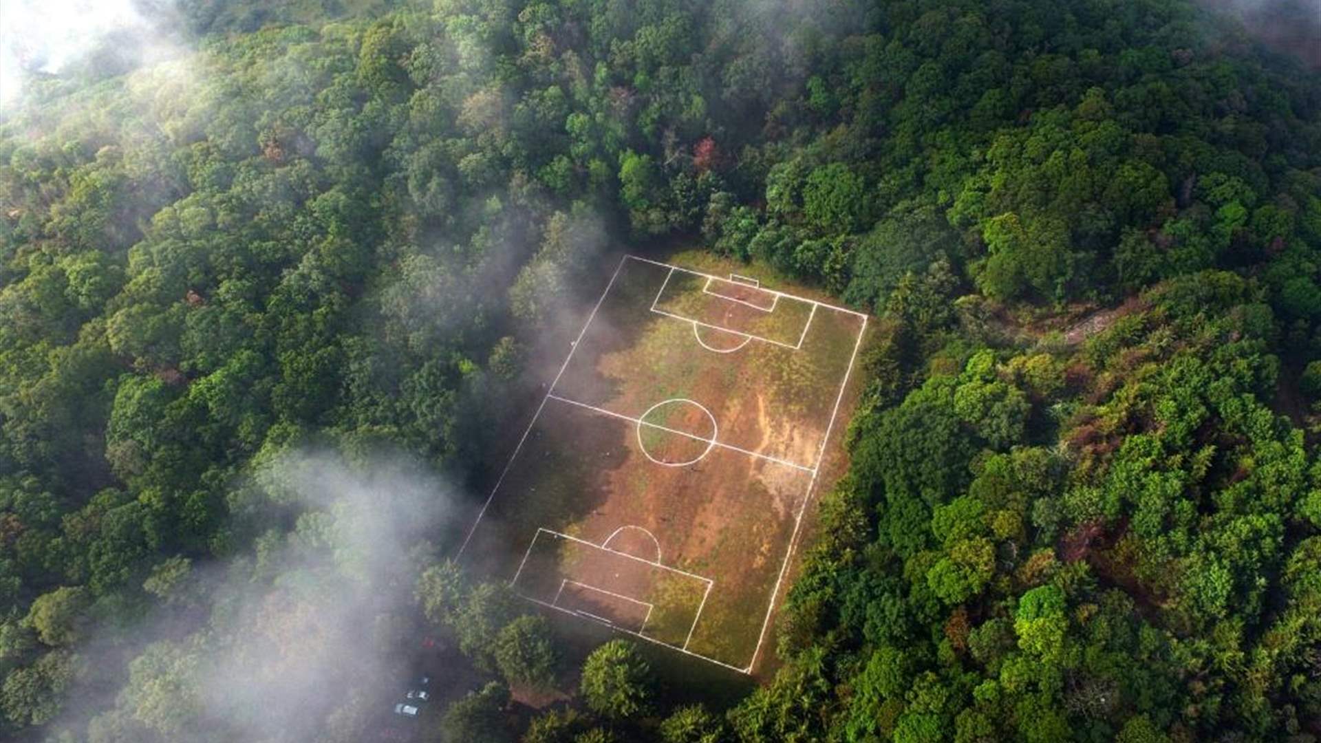 A Volcanic Crater in Mexico Becomes a Unique Football Field - Lebanon News