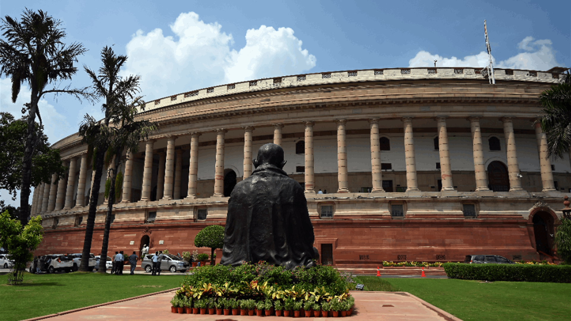 India restricts import of laptop, tablets and servers - Lebanon News