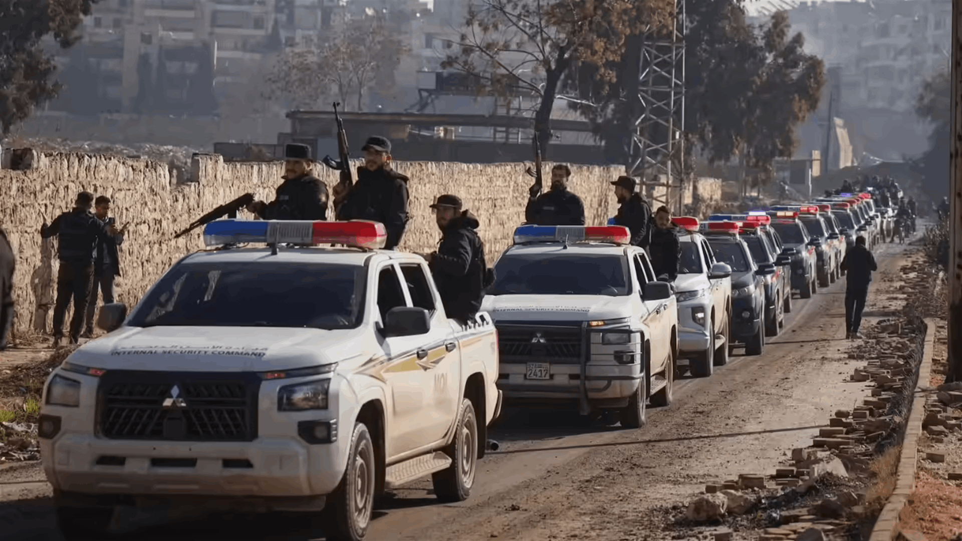 Syria government forces detain 300 Kurds, evacuate 400 fighters from ...