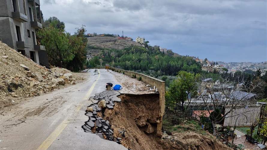 Partial road collapse cuts off connection between Lebanons Nabatieh and ...