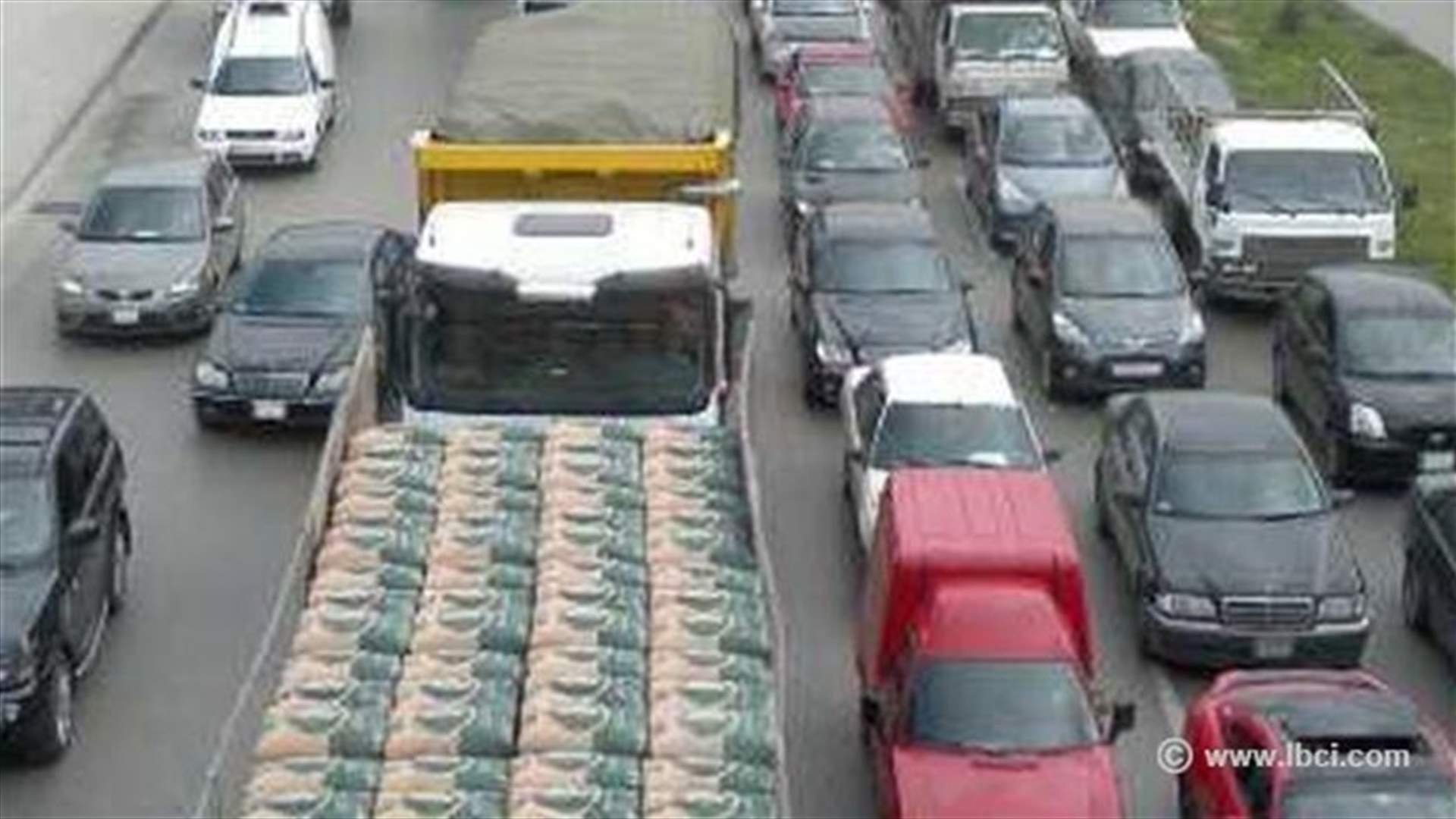 REPORT: EDL contract workers sit in causes severe traffic jam in Beirut ...