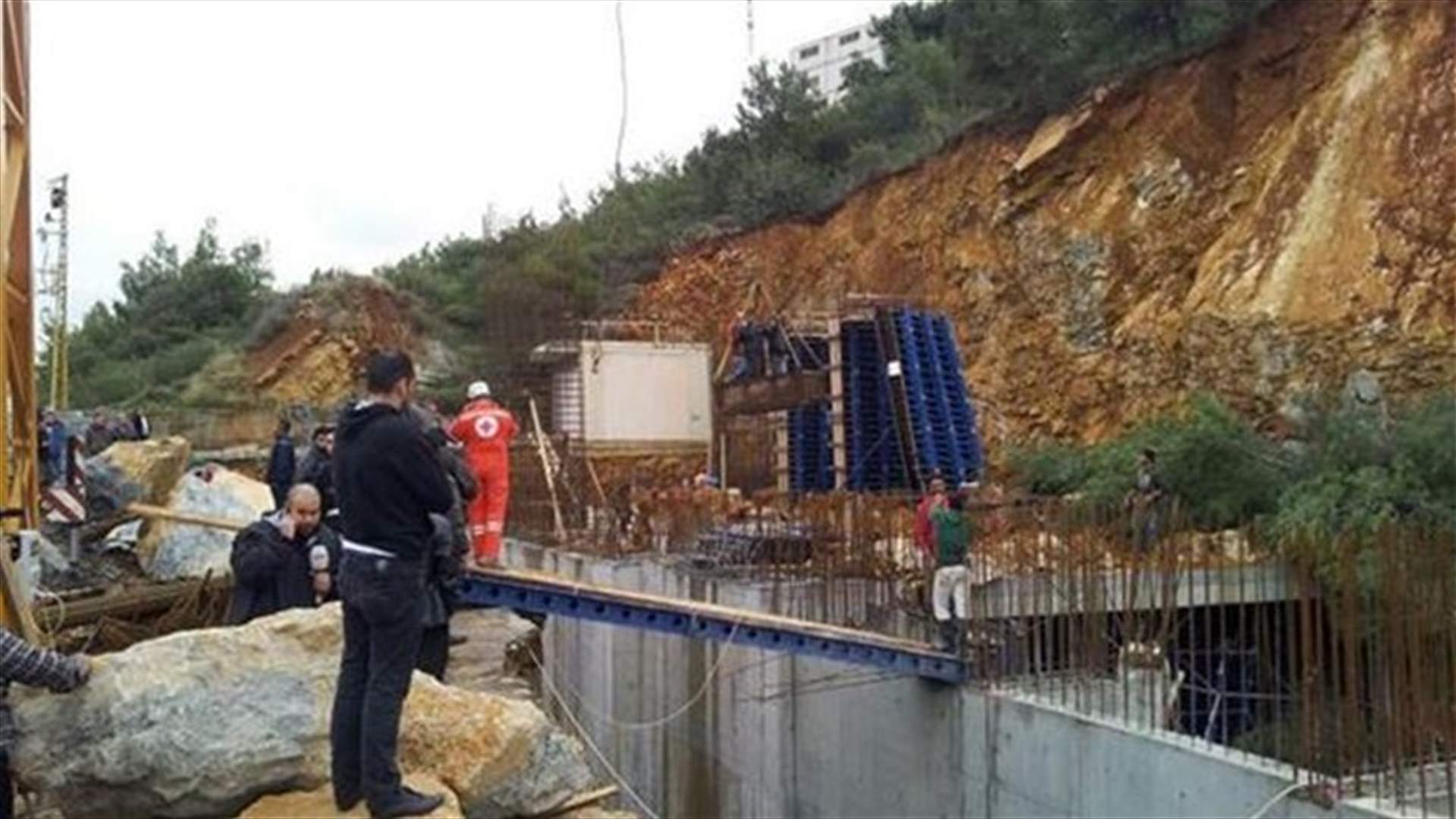 One dead, others wounded as landslide smashes into Roumieh construction ...