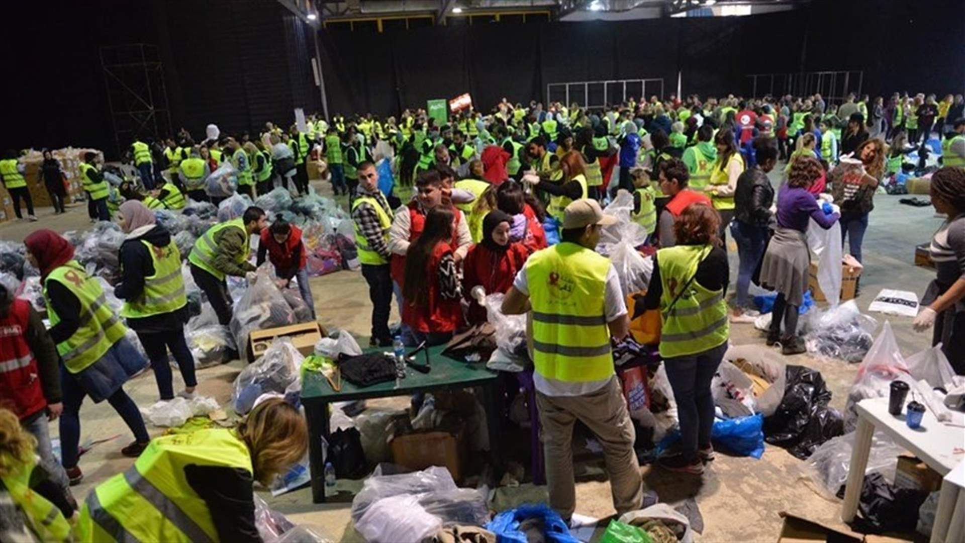 Dafa Campaign kicks off to collect donations at the Forum de Beirut ...