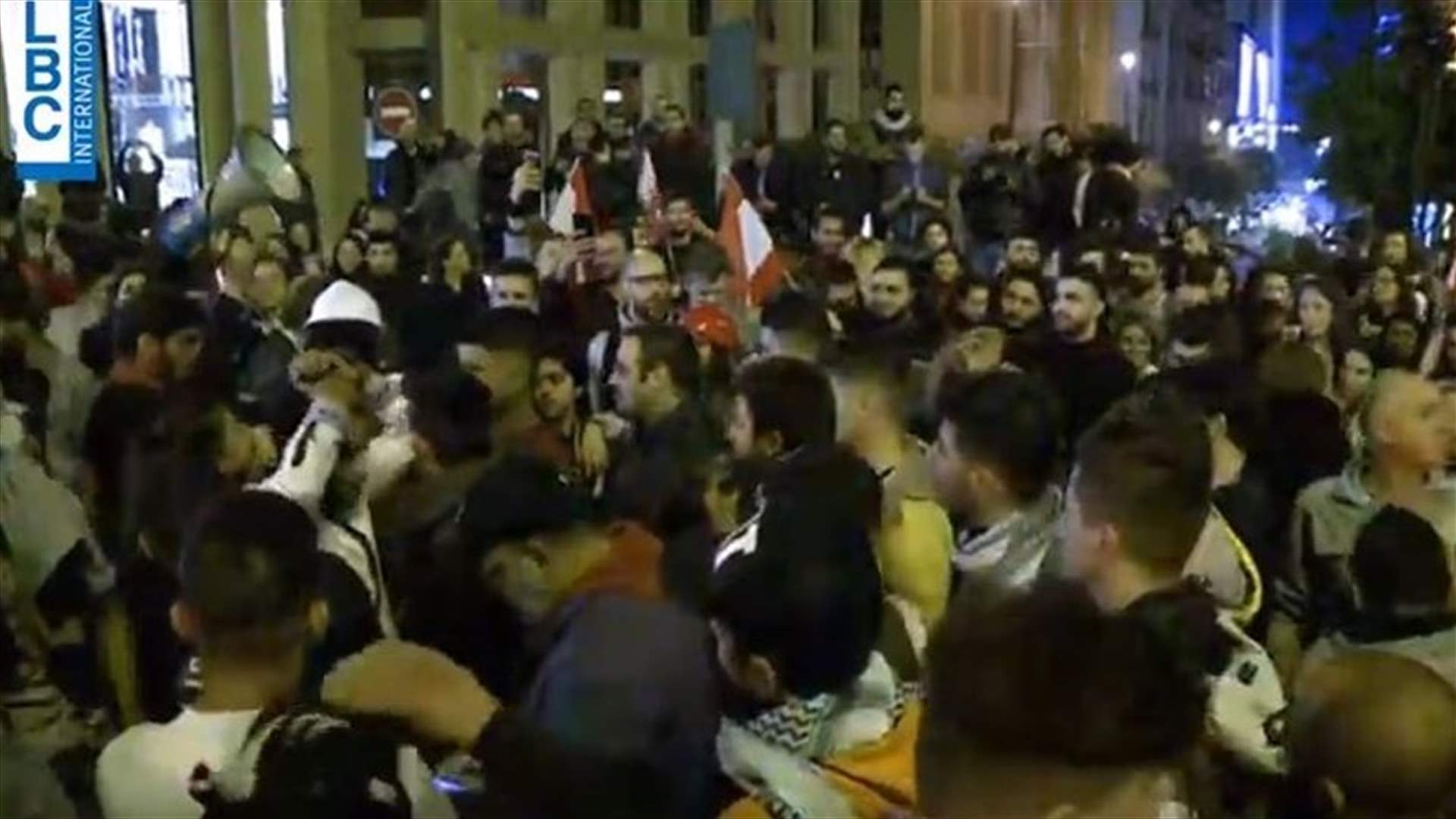 Sit in outside residence of MP Faisal Karami in Tripoli (Video ...