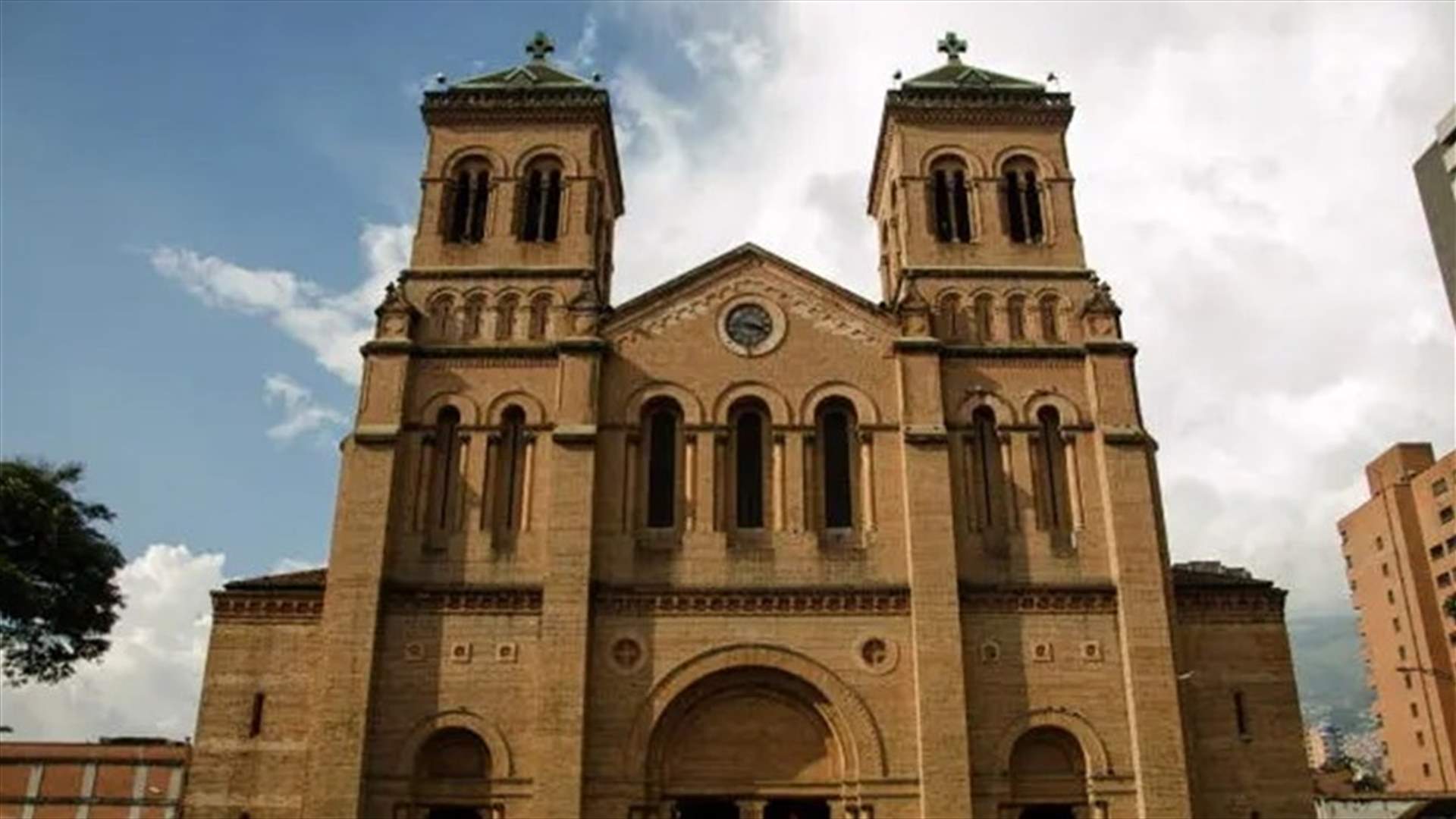 الكنيسة الكاثوليكية في كولومبيا تكشف أسماء رجال دين متهمين بانتهاكات