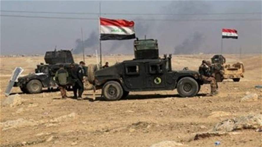Iraqi forces seize Mosul bridge as thousands of civilians flee ...